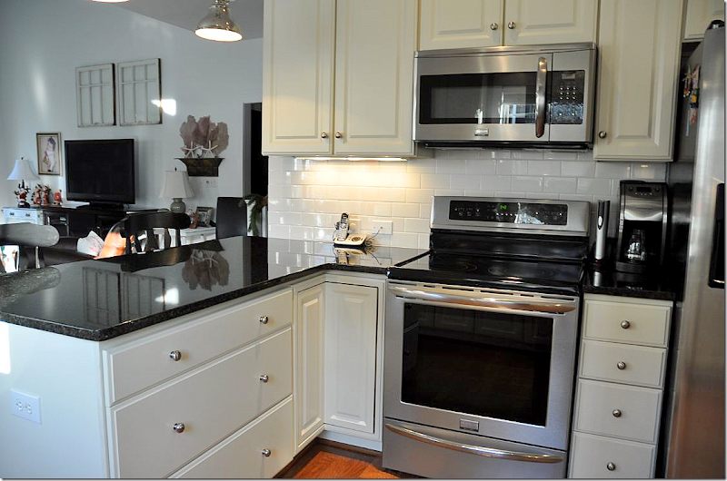 COTE DE TEXAS: A New Kitchen Redo on a Budget